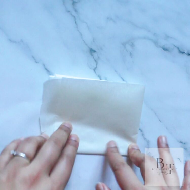 How To Cut Parchment Paper For Round Cakes - Baking on Thyme